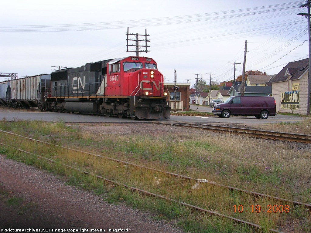 CN Crossing Baldwin Ave